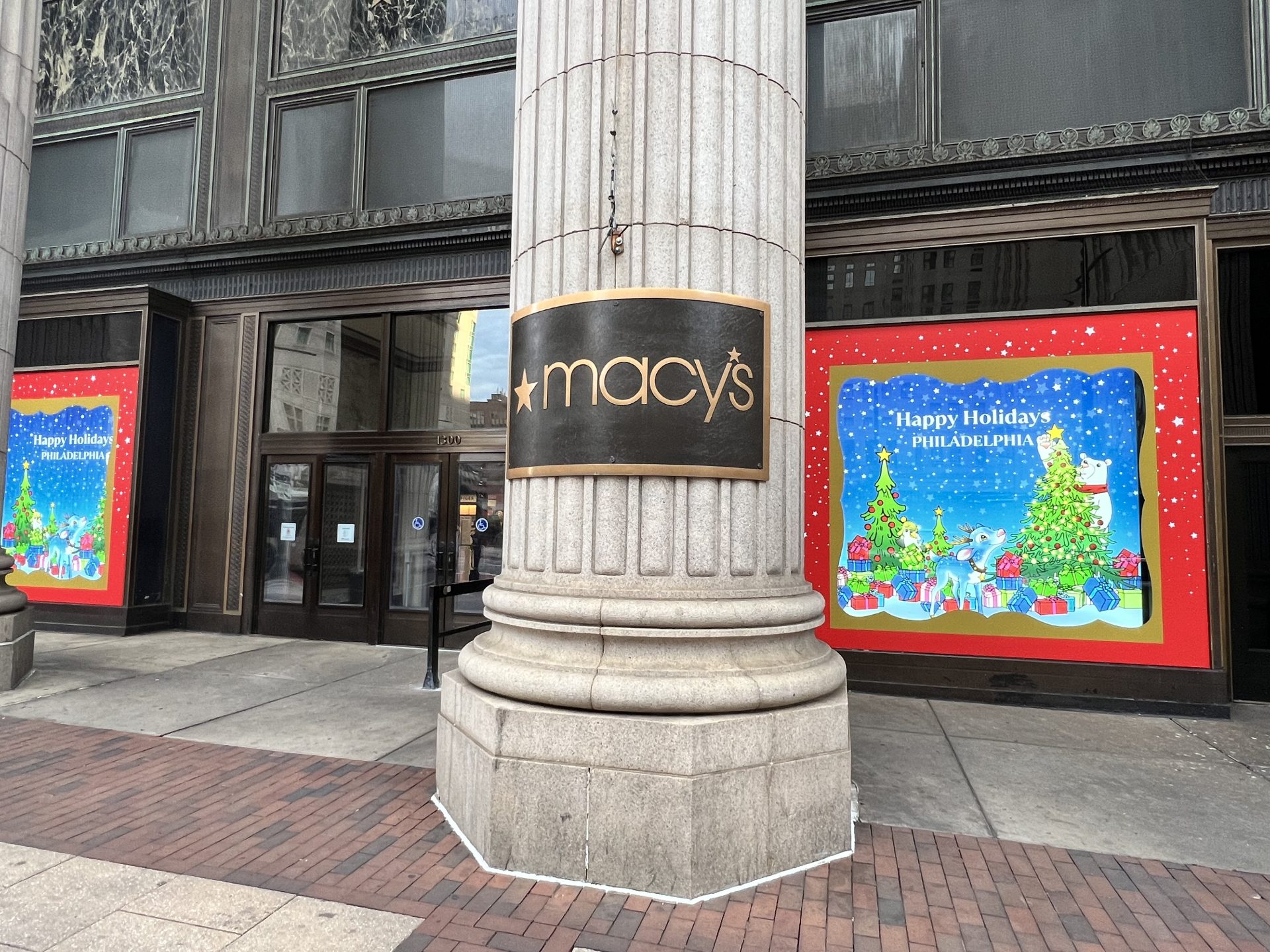 Capital INK spreads festive cheer with Drytac SpotOn White M50 for Macy ...